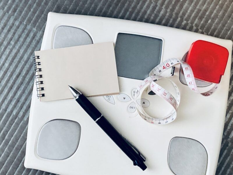 【痩せ効果アリ？】40代18名の「鉄板ダイエット」食事、運動、呼吸etc.【読者チーム・かがやき隊のリアルボイス】 | TRILL【トリル】