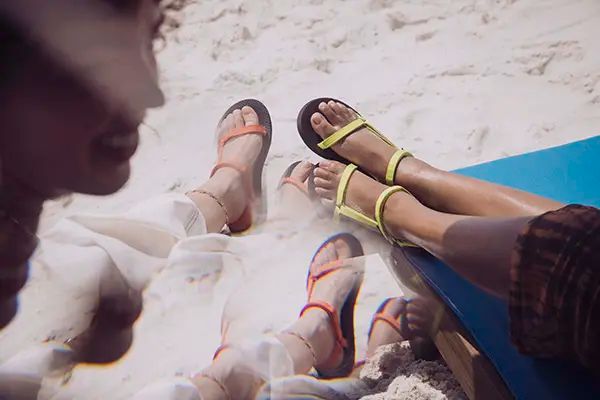 華奢なストラップ×ビタミンカラーに惚れちゃった。「Teva」新作スポサンで今年の春夏をかわいく乗り切ろ | TRILL【トリル】