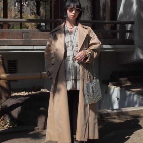 小物のメタルの質感がカジュアルルックをこんなにモダンに！【365 DAYS SNAP】砂辺綾子さんの私服 | TRILL【トリル】