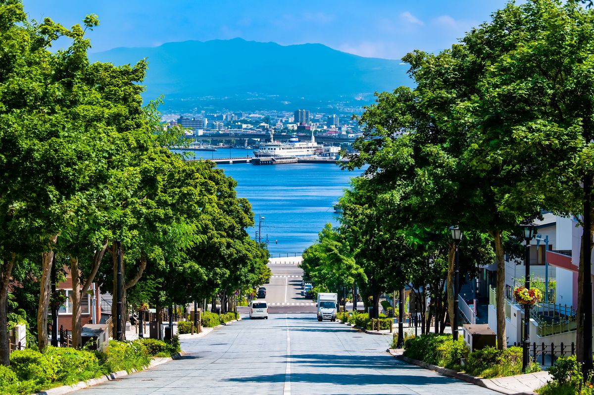 【一度は行ってみたい国内の港町ランキング】3位「横浜」2位「函館」を抑えた1位は？ | TRILL【トリル】