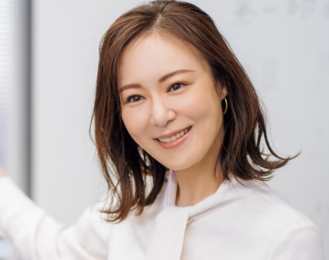 【マナー講師で美魔女！】鳥山めぐみさん・40歳が思う「本当の美しさ」とは | TRILL【トリル】