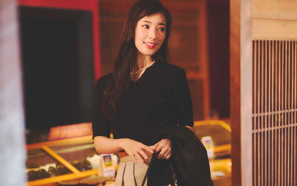 【ユニクロ、PLST】安定5大ブランドで「初めまして」コーデ【会社帰りの異業種飲み編】 | TRILL【トリル】