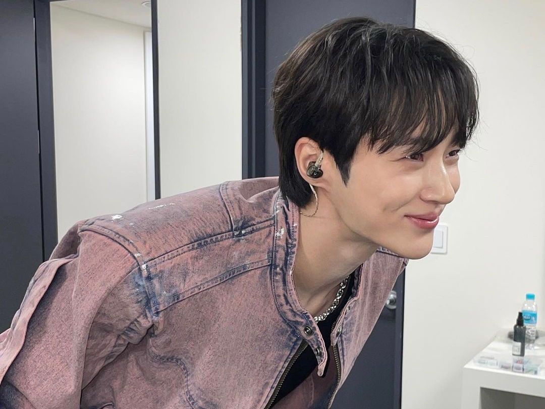 U-NEXT配信『ソンジェ背負って走れ』俳優ピョン・ウソク、“アイドル顔負け”のビジュに目が釘付け【PHOTO】 | TRILL【トリル】