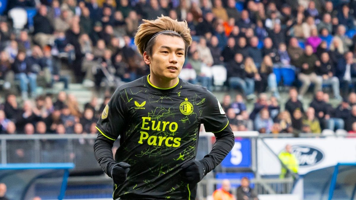 フェイエ上田綺世、先発抜擢か否かで現地も意見分裂 「おかしくない」「ライバルFWなら死ぬほど嫌気」 | TRILL【トリル】