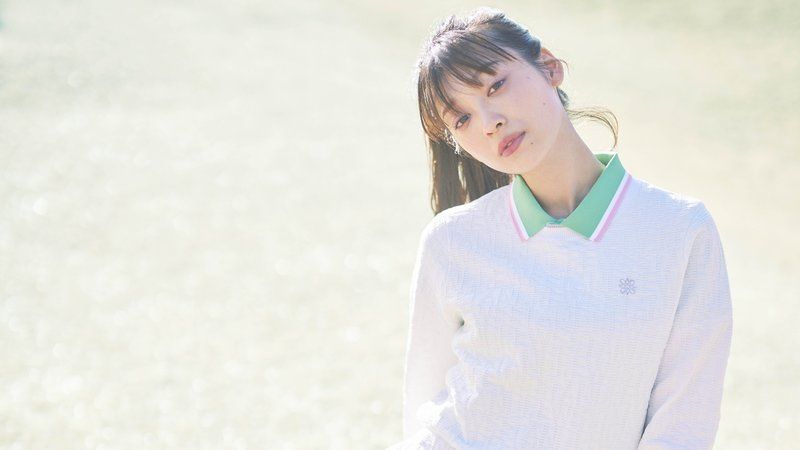 【ar golf】顔色がぱっと華やかに♡ ゴルフコーデに使えるアイボリーのジャガードニットでスタイルも顔も盛る♡ | TRILL【トリル】