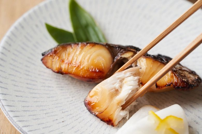 【魚メインで物足りない日の献立レシピ】主食・主菜・副菜・スープまで | TRILL【トリル】