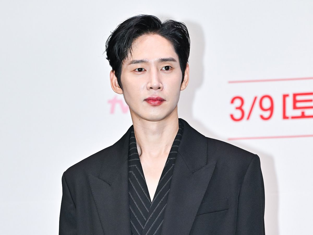 『ザ・グローリー』と『涙の女王』で“憎らしすぎる悪役”を演じたパク・ソンフン、株価上昇で全盛期に | TRILL【トリル】