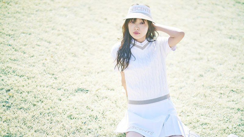 【ar golf】華奢見えが叶うきちんとシャツでゴルフでも着やせ♡ レディにまとめた良い女コーデも楽しめる♡ | TRILL【トリル】