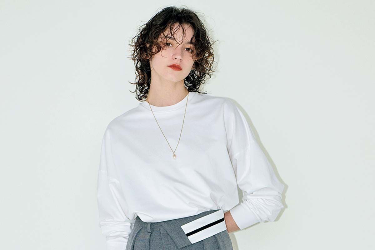 【明日なに着る？】シャツのようにキレイに着られる「上質な白ロンT」 | TRILL【トリル】