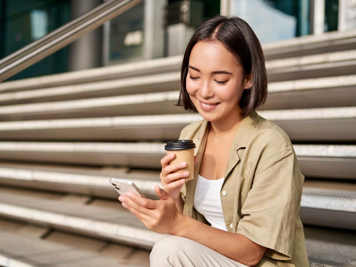 連絡のやり取りだけで明らか。男性が「真剣か？」を確かめるポイント | TRILL【トリル】