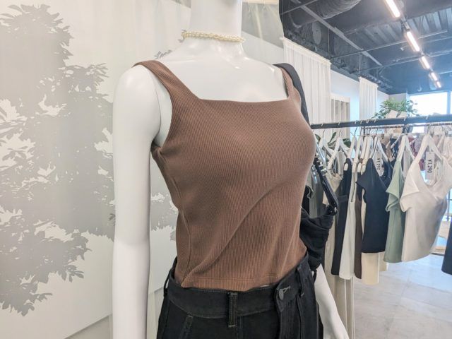 【GU】990円～は最強すぎる！絶対知らなきゃ損なインナーを教えて！ | TRILL【トリル】