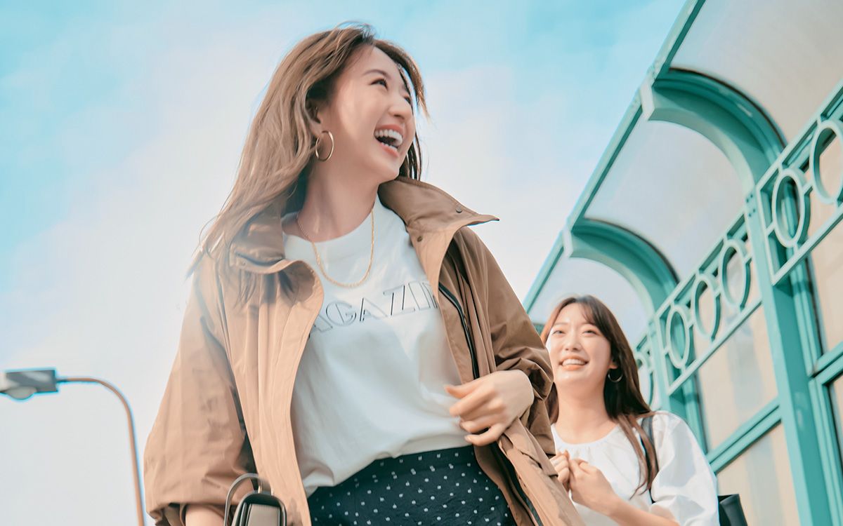 定番ロゴTは短丈が最旬！30代きれいめカジュアルコーデ【着回しDiary】 | TRILL【トリル】