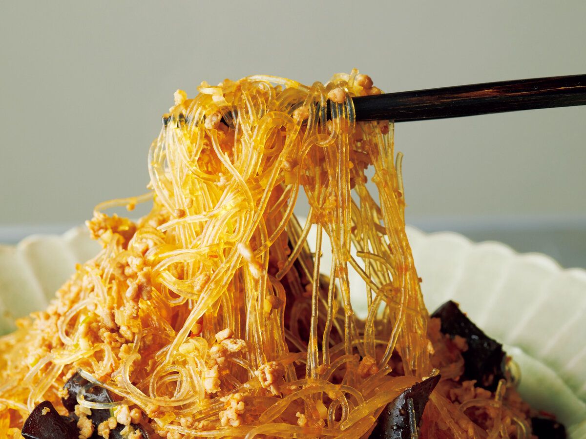 戻さないから楽！煮汁を吸った春雨がおいしい『麻婆春雨』のレシピ【おつまみにも】 | TRILL【トリル】