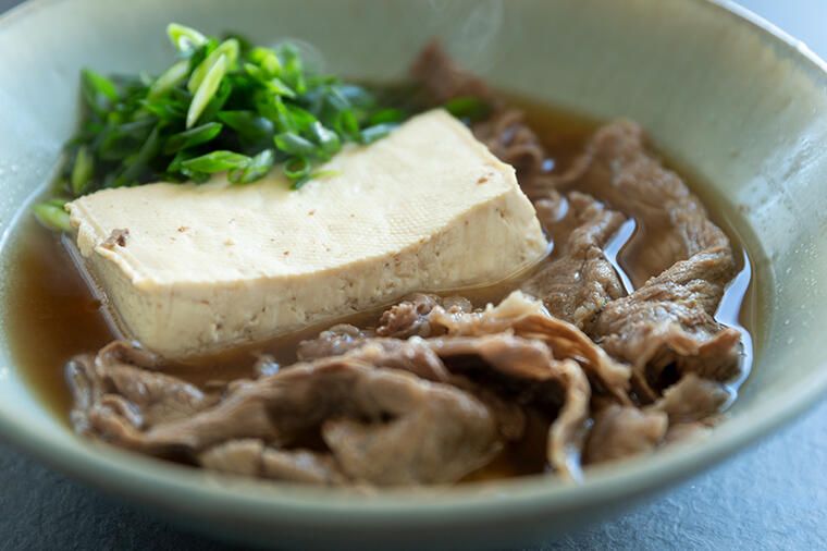 スパークリングワインを合わせたい"肉吸い" | TRILL【トリル】