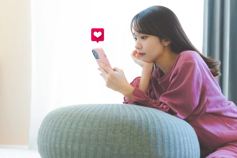 「LINEがリアクションで終わる」好きな人の脈ありサイン＆脈なしサイン | TRILL【トリル】