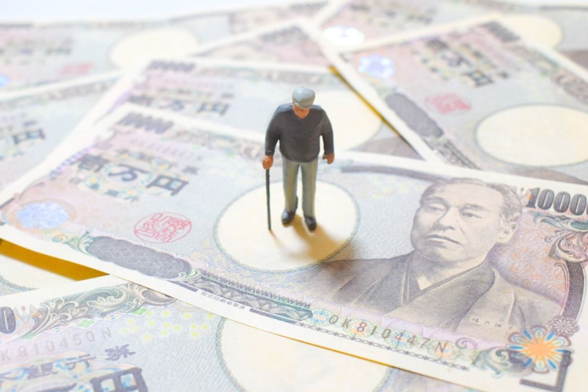 2024年「還暦」男女2000人の「平均貯蓄額」は？半数が「500万円未満」で“格差”浮き彫りに | TRILL【トリル】