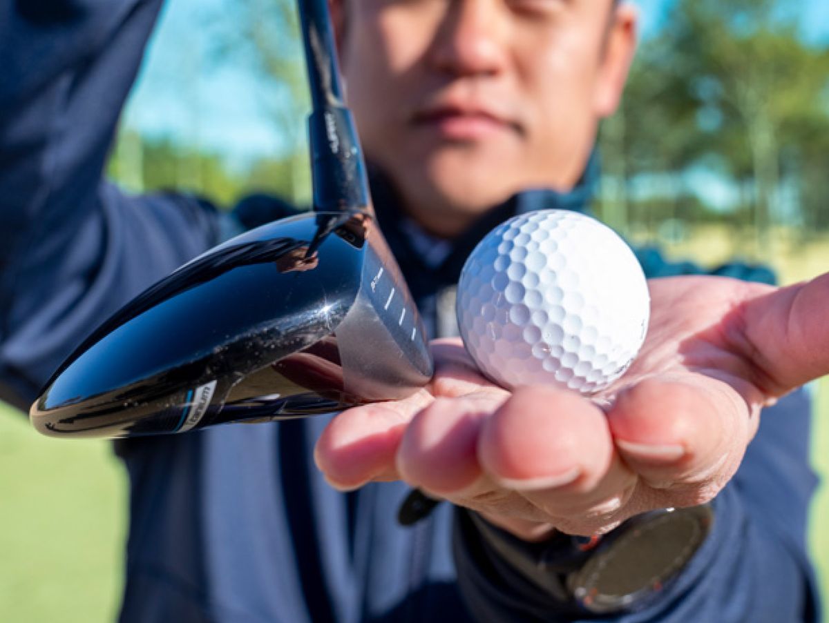 アドレスの向きとボールの位置で調整！ FWでミスなくしっかり飛ばす方法 | TRILL【トリル】