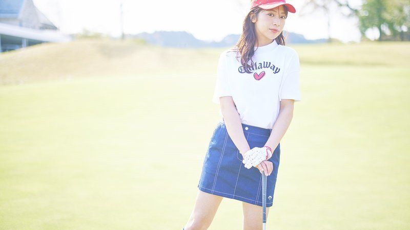 【ar golf】ゴルフコーデにデニムが新鮮！ 腰回りの痩せ見えも叶うカラーが嬉しいミニスカート♡ | TRILL【トリル】