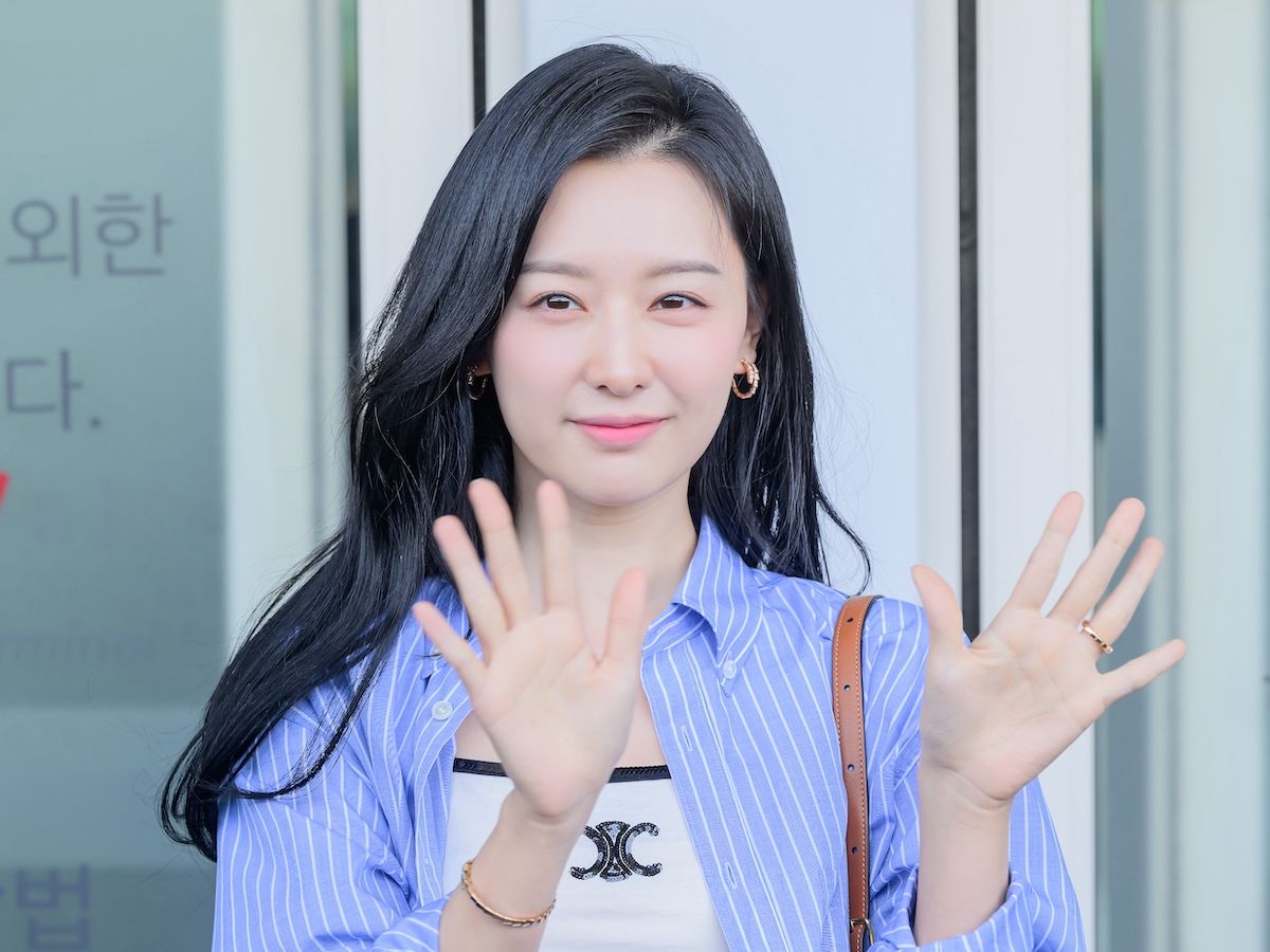 『涙の女王』キム・ジウォンが空港に現れた！ファンも惚れ直す“女王の品格”【PHOTO】 | TRILL【トリル】