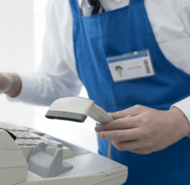 駅員の『名札』を見た客「お前の名前覚えたからな」唖然としたトラブル客の“ウラ事情”に「危険」「本当に嫌でした」 | TRILL【トリル】