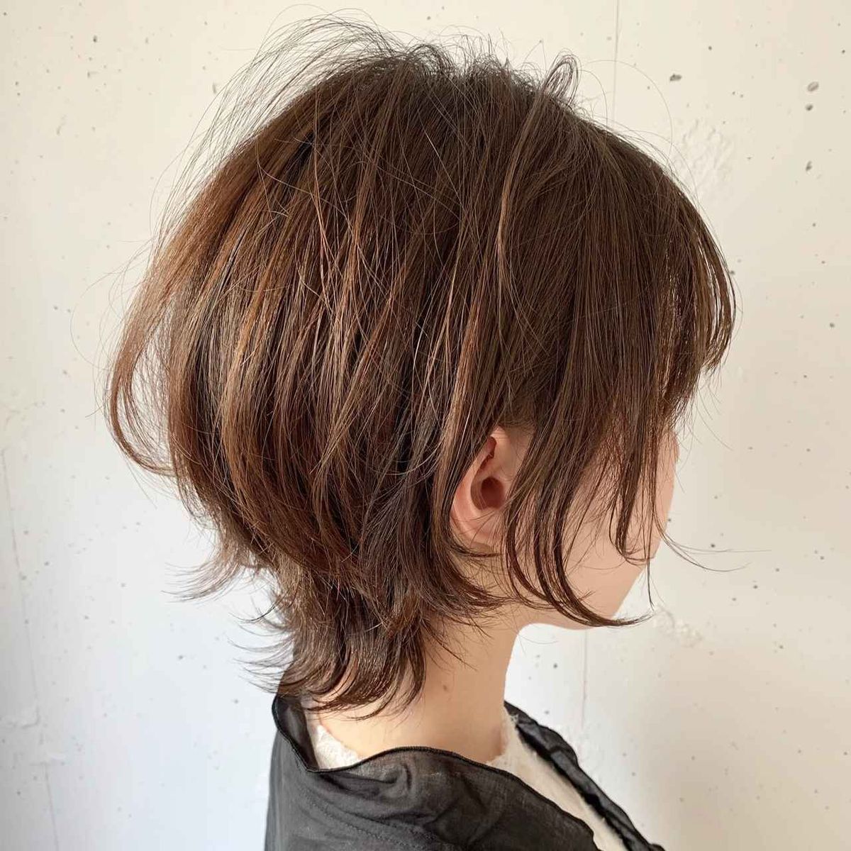 大人女子に似合う♡【ウルフカット】小顔見えも狙える「ネオウルフ」とは？ | TRILL【トリル】