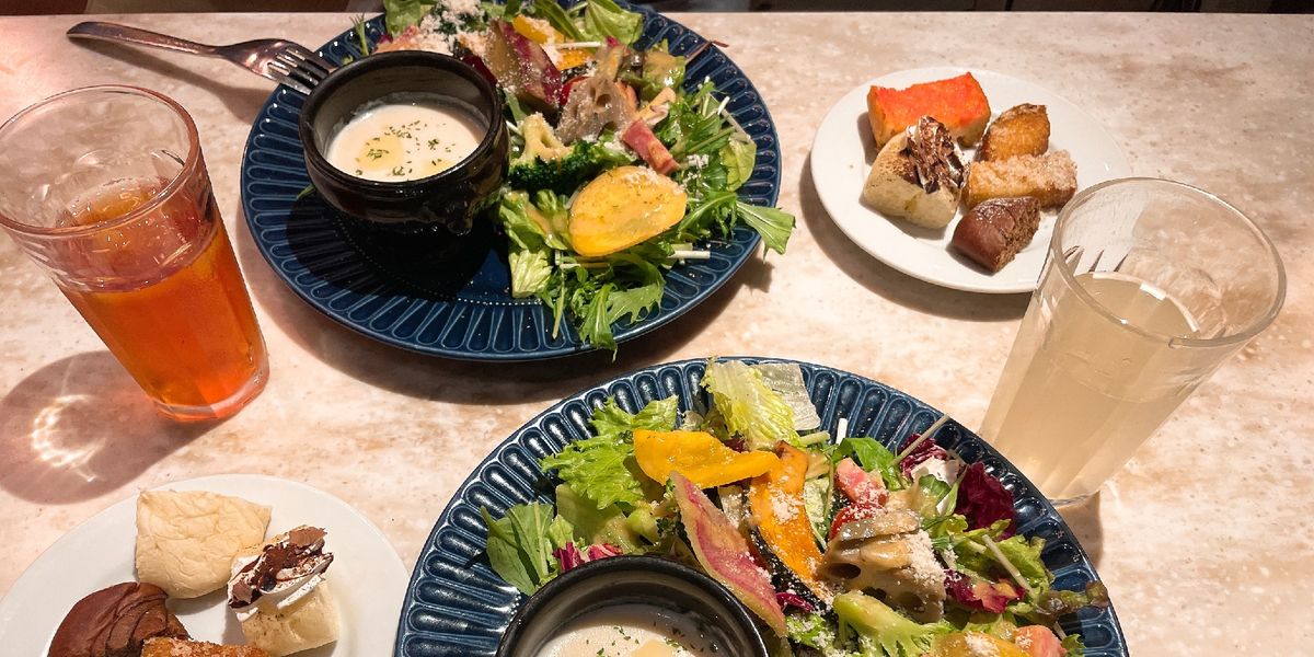 【大阪】記念日にも女子会にもおすすめ！全40種のパン・ドリンク食べ飲み放題！？？ | TRILL【トリル】