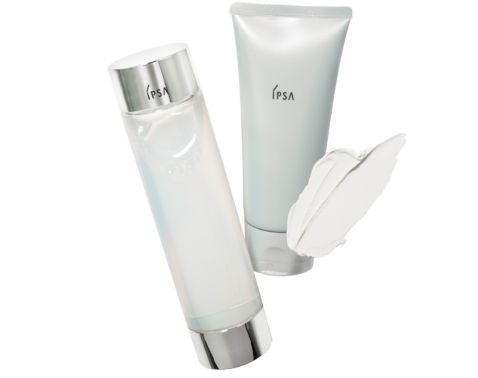 【紫外線や空気の汚れでゴワついた肌に】進化したIPSAの「クレイ状洗顔料＆角層ケアローション」 | TRILL【トリル】