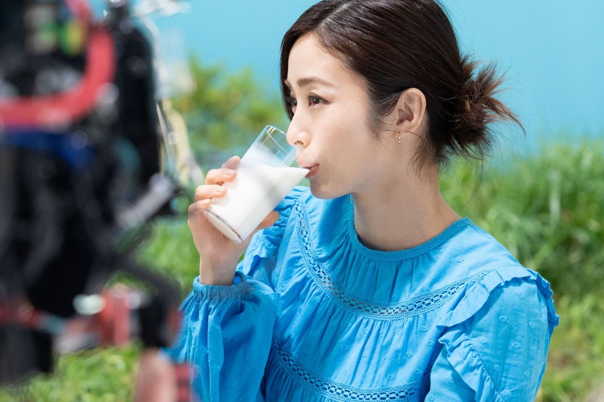 3児のママ、上戸彩さんの笑顔に癒される！ 「自然のままで、自分のままで」と踊る“自然体ダンス”CM【編集部の「これ、気になる！」 Vol.67】 | TRILL【トリル】