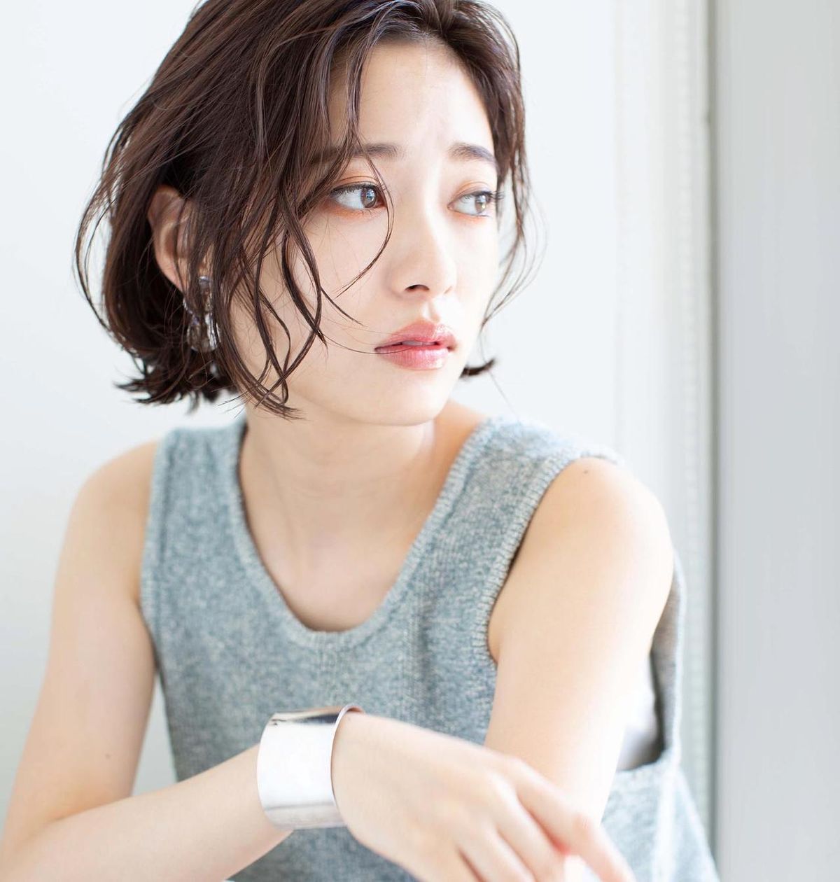 この“ゆるさ”がたまらん♡【40・50代】大人こそ似合う「ゆったりラフヘア」って？ | TRILL【トリル】