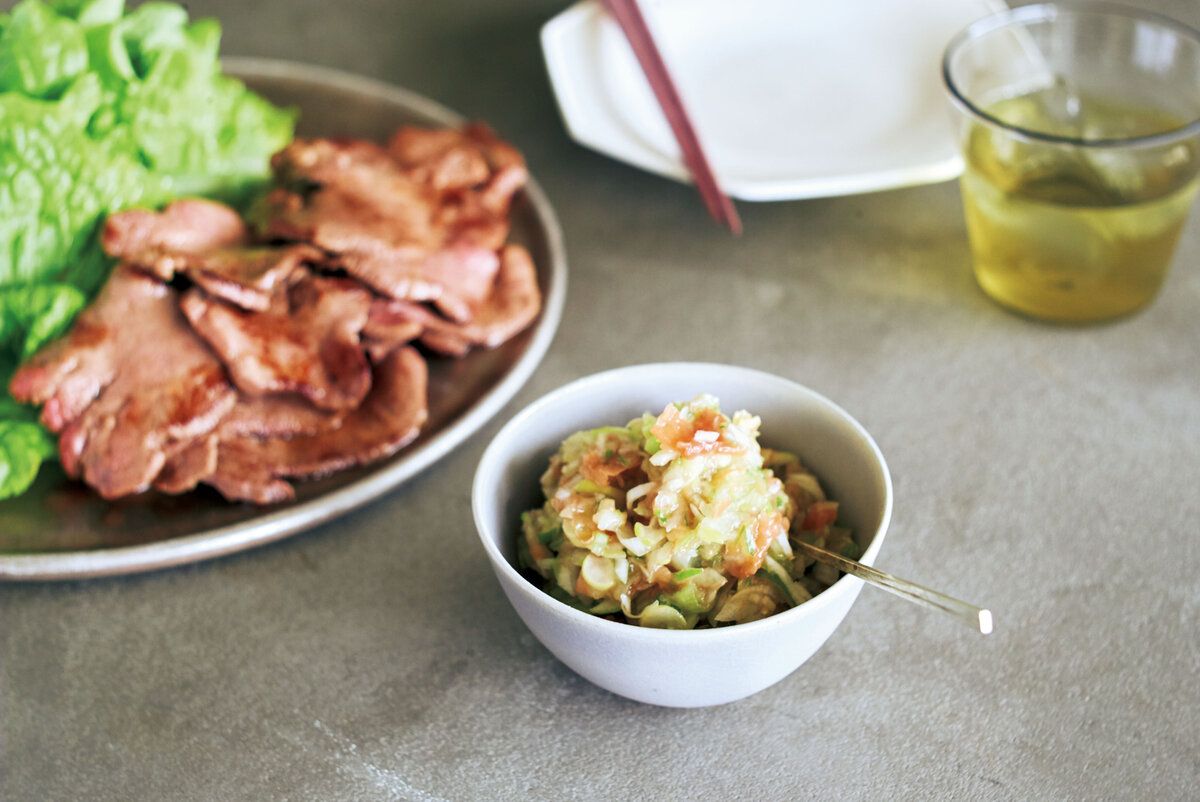 酸味にやみつき！ワタナベマキさんの『牛タンの梅ねぎのせ』のレシピ【作り置きOK】 | TRILL【トリル】