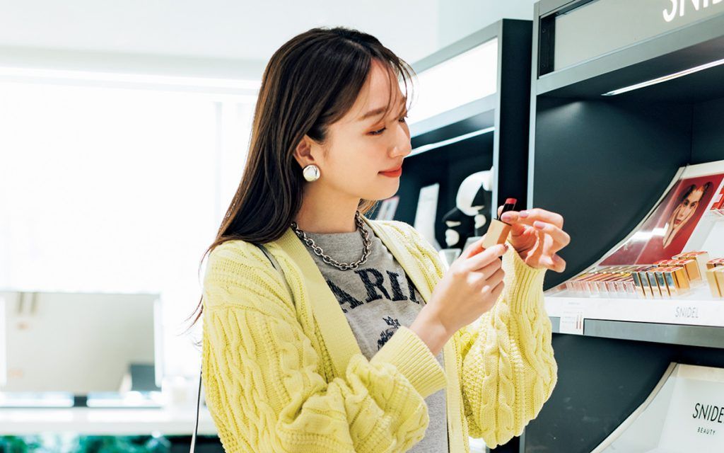 イエローがトロピカル、合わせるのはロゴTシャツ…休日気分が踊り出す！【着回しDiary】 | TRILL【トリル】