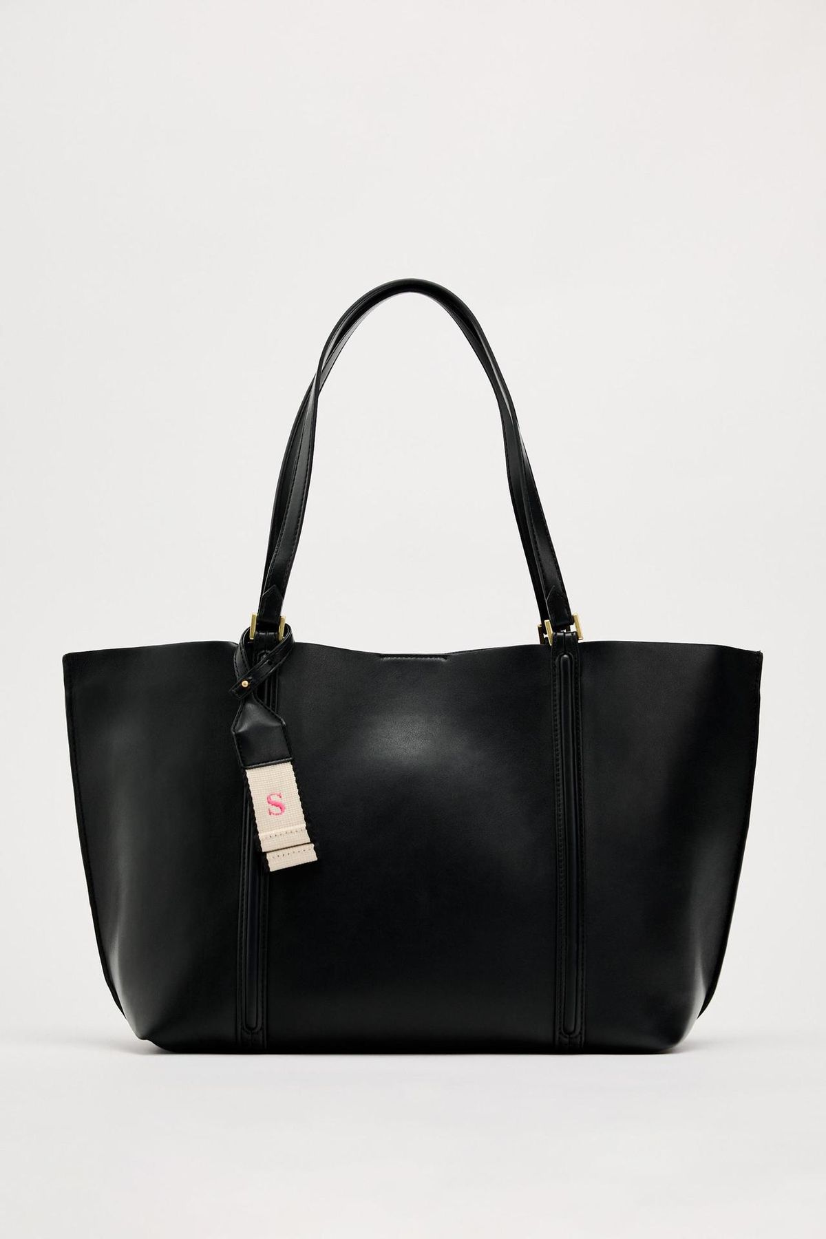 そろそろ新調しない？【ZARA】周りと差がつく！「おしゃれ通勤バッグ」 | TRILL【トリル】