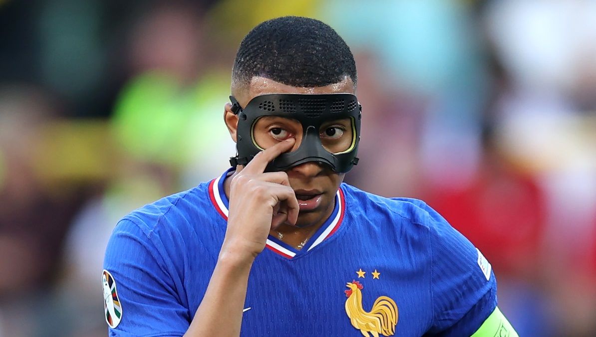 EUROで鼻骨折のエムバペ、「フェイスマスクでのプレーは物凄く恐ろしい」理由を説明 | TRILL【トリル】