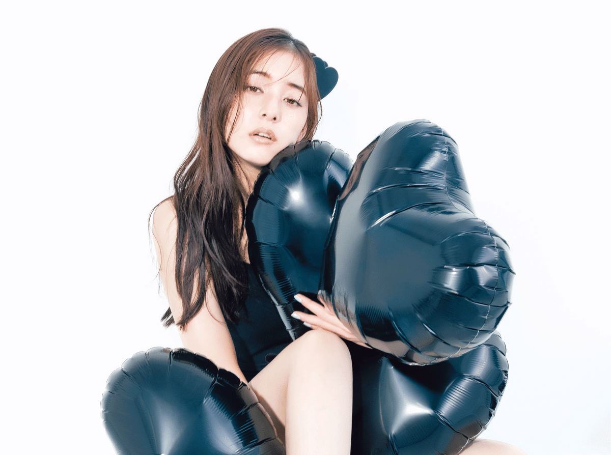 「美しすぎる」「アンニュイな感じがキュン」新木優子が表紙の『ar』11月号にSNSで称賛の嵐 | TRILL【トリル】