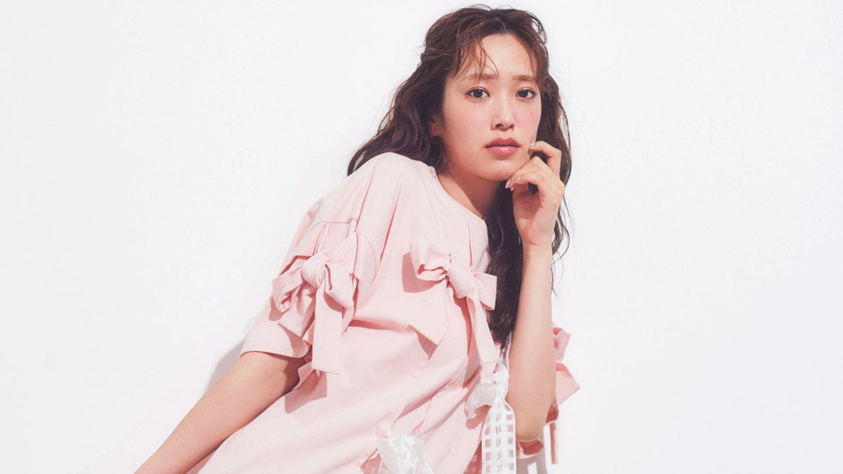 【日向坂46・佐々木久美】可愛く盛れる♡ ロマンティックな「夏Tシャツ」 | TRILL【トリル】