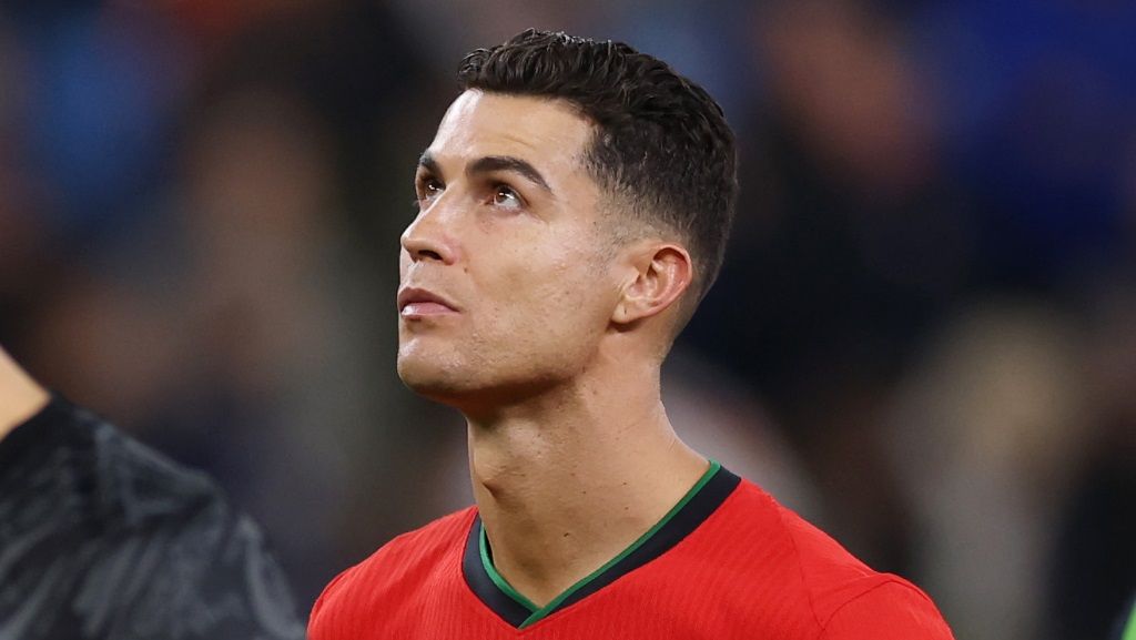 39歳ロナウド、EURO敗退でメッセージ投稿 「これ以上を望んでいたが…」 | TRILL【トリル】