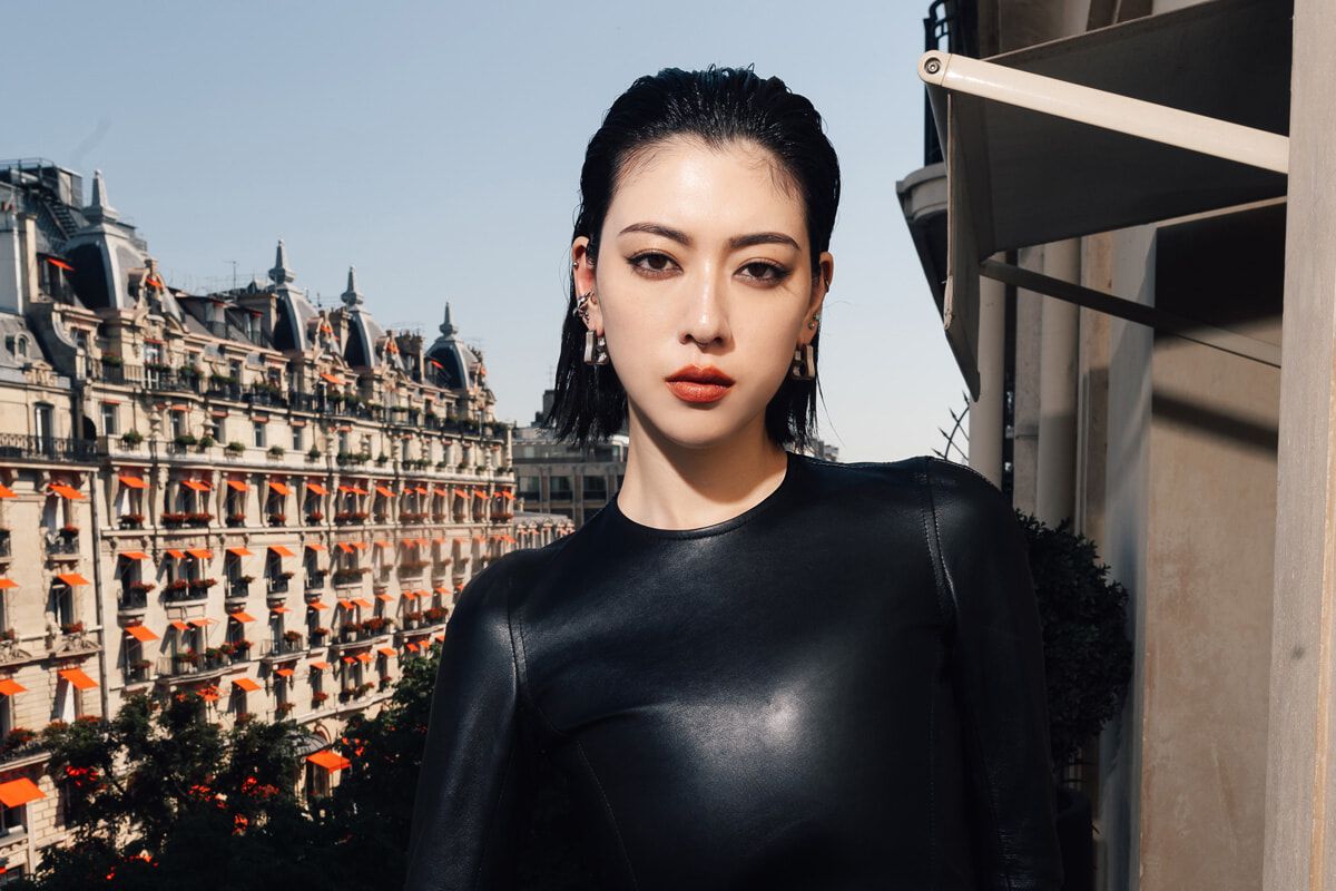 三吉彩花も出席！ デムナの革新的なモードが光るバレンシアガのクチュール世界。 | TRILL【トリル】