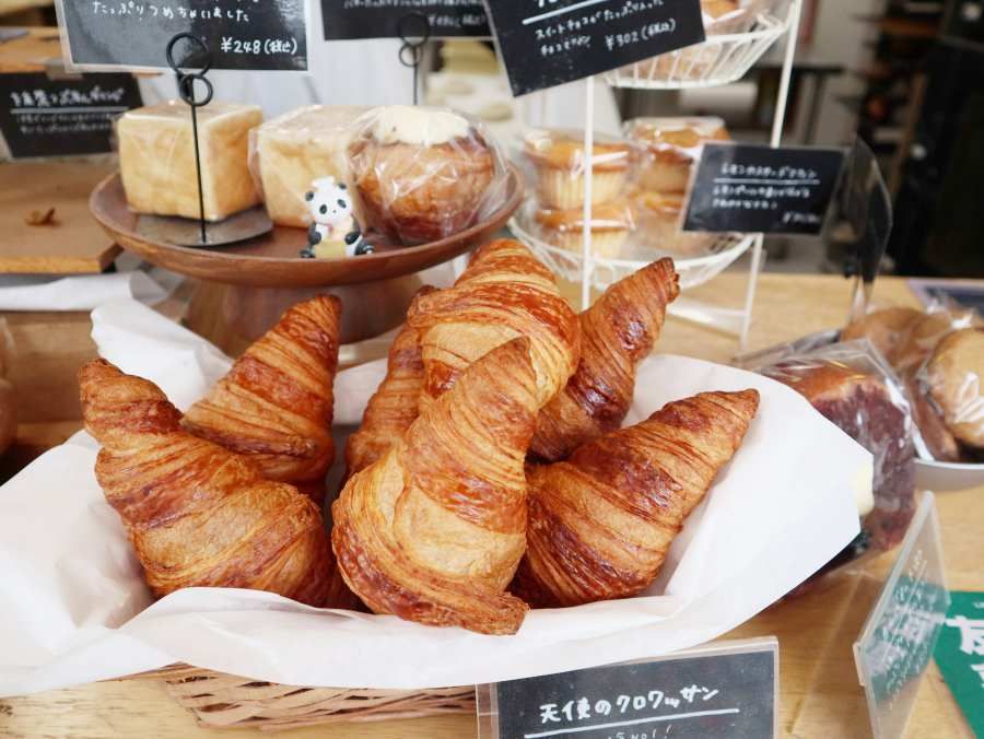 世界初の水分量の食パンが話題！ワンハンドレッドベーカリー春日部店 | TRILL【トリル】