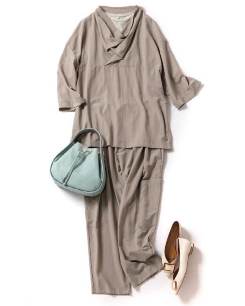 【夏の仕事コーデ】98％UVカット「ドレープブラウス」＆美シルエット「パンツ」が助かる！ | TRILL【トリル】