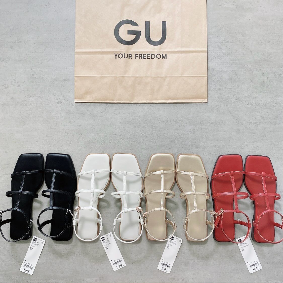 実店舗が狙い目！‟590円”のGU値下げサンダルを指名買いせよ！ | TRILL【トリル】