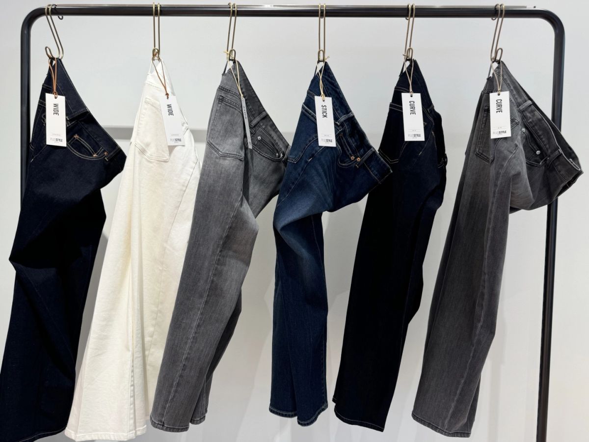 ベストな1本が見つかる！デザインとサイズ展開が豊富なPLSTのジーンズをはき比べてみました | TRILL【トリル】