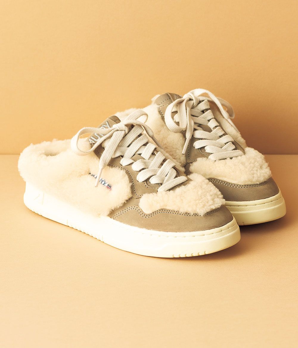 STORYスタイリストが今欲しいのは、大人が履いたら可愛いスニーカー！ | TRILL【トリル】