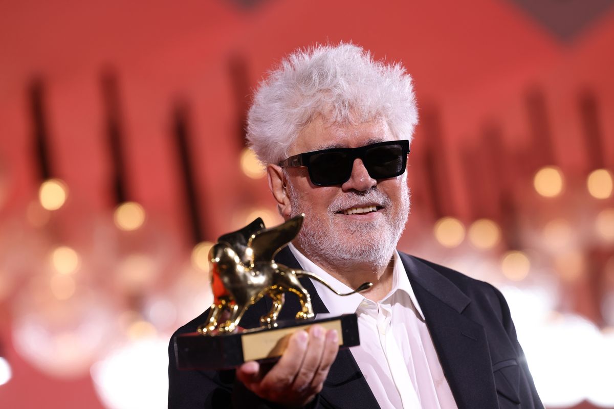 第81回ヴェネチア国際映画祭、ペドロ・アルモドバル監督の『The Room Next Door』が金獅子賞 | TRILL【トリル】