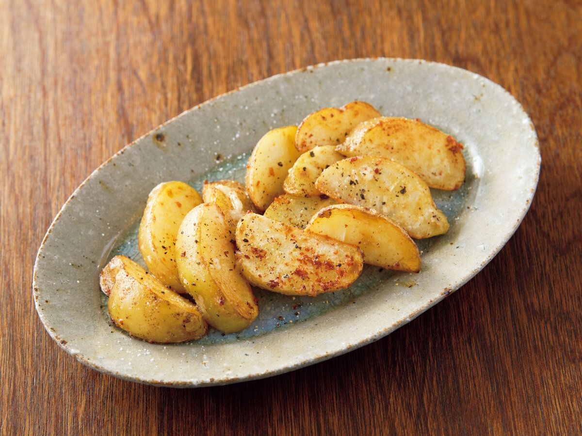 マヨネーズでこくウマ！フライパンでOK『揚げないフライドポテト』【10分レシピ】 | TRILL【トリル】