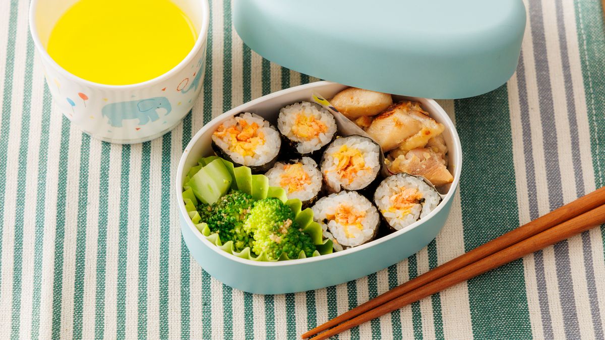 のりにひと手間を加えると子どもがかみ切りやすくなる！「のり巻き弁当」レシピ | TRILL【トリル】