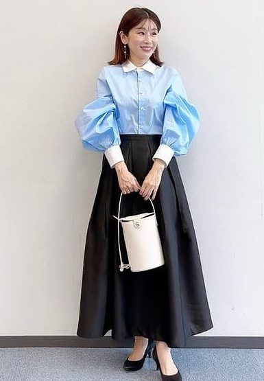 【STORY認定スタイリスト】トレンド「水色シャツ」で秋っぽ着回しコーデ3選 | TRILL【トリル】