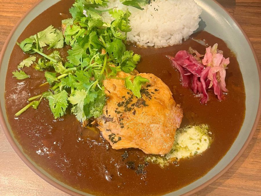 【中目黒】中目黒咖喱明凛堂（めいりんどう）でほろほろの肉塊がのった絶品カレーを | TRILL【トリル】