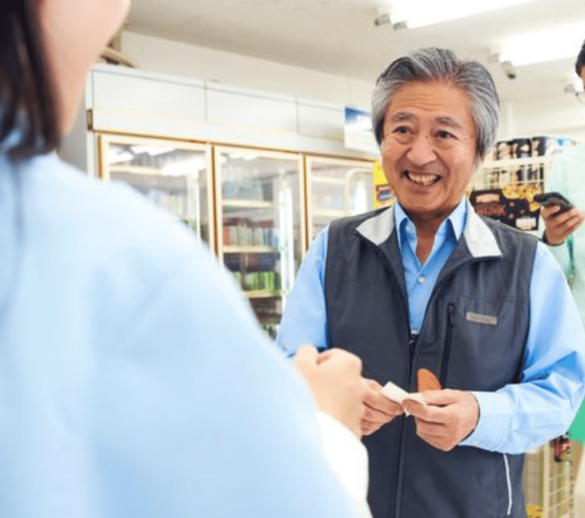 コンビニでタバコ買う時「番号で言わない」のはナゼ？客に聞いたところ、 衝撃の回答”の連発にあ然「癖です」「店員なら覚えて」 Trill【トリル】