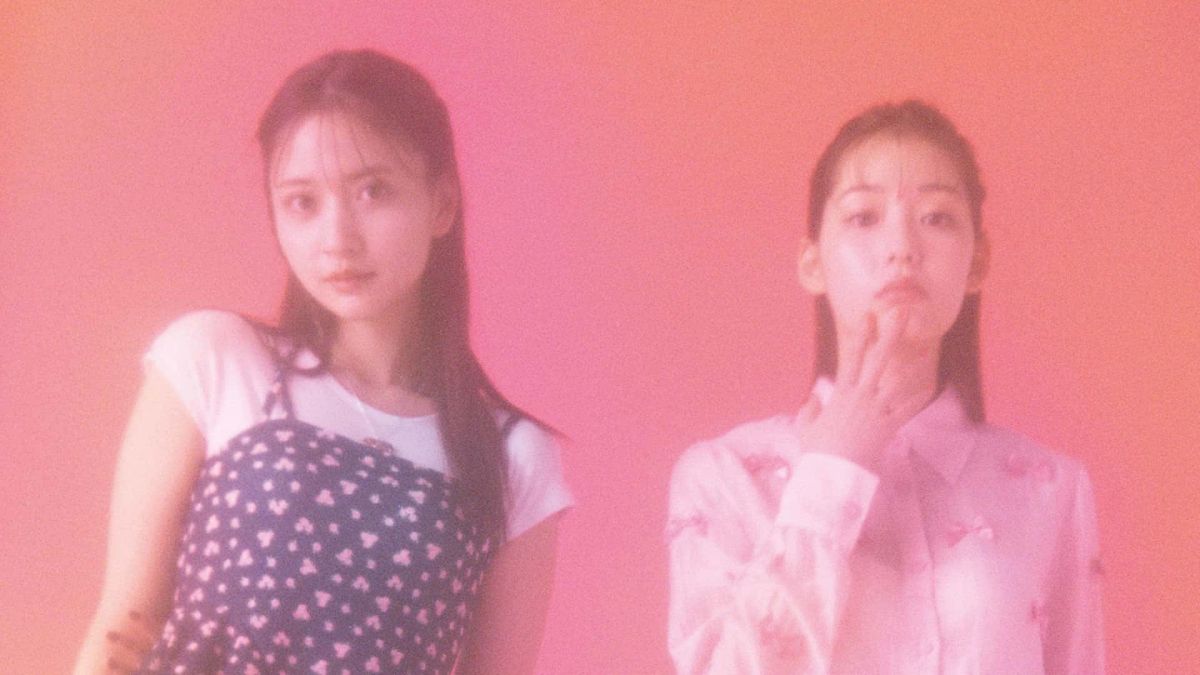 90年代初期のトレンドが再燃中！『お姉系ギャル＆Y2Kな丈感』を取り入れたコーデ♡ | TRILL【トリル】