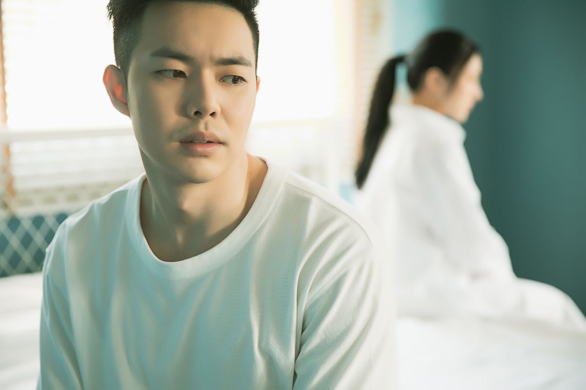 「妻への愛情がなくなった」既婚男性たちの“言動・行動”…「セックスレスになった」を超えたトップは生々しい行動だった | TRILL【トリル】